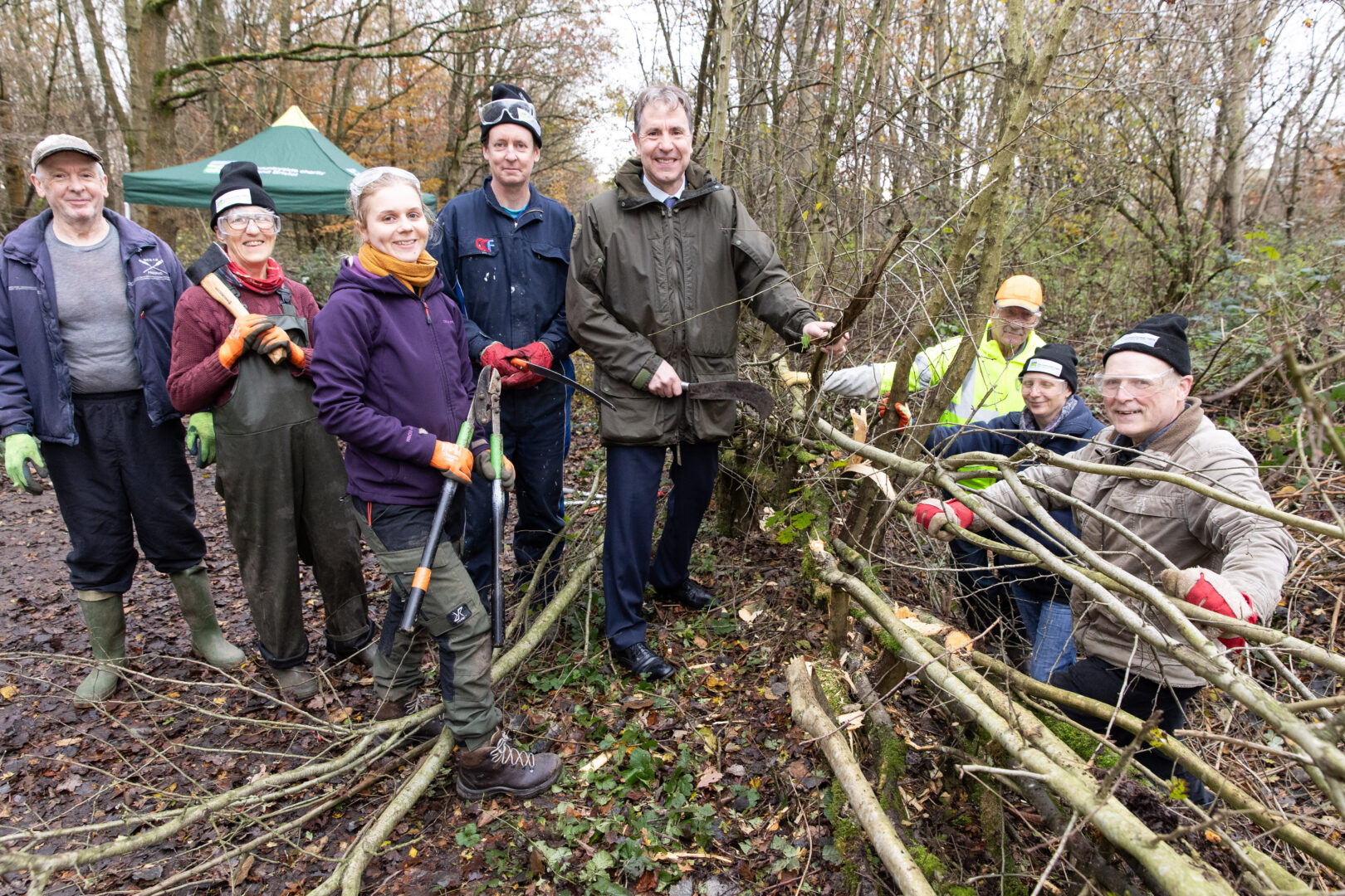 Metro Mayor visits Hedgerow Heroes Team - CPRE Avon and Bristol